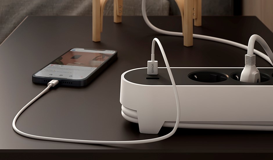 Nuevas clavijas y bases múltiples Simon | SIMON