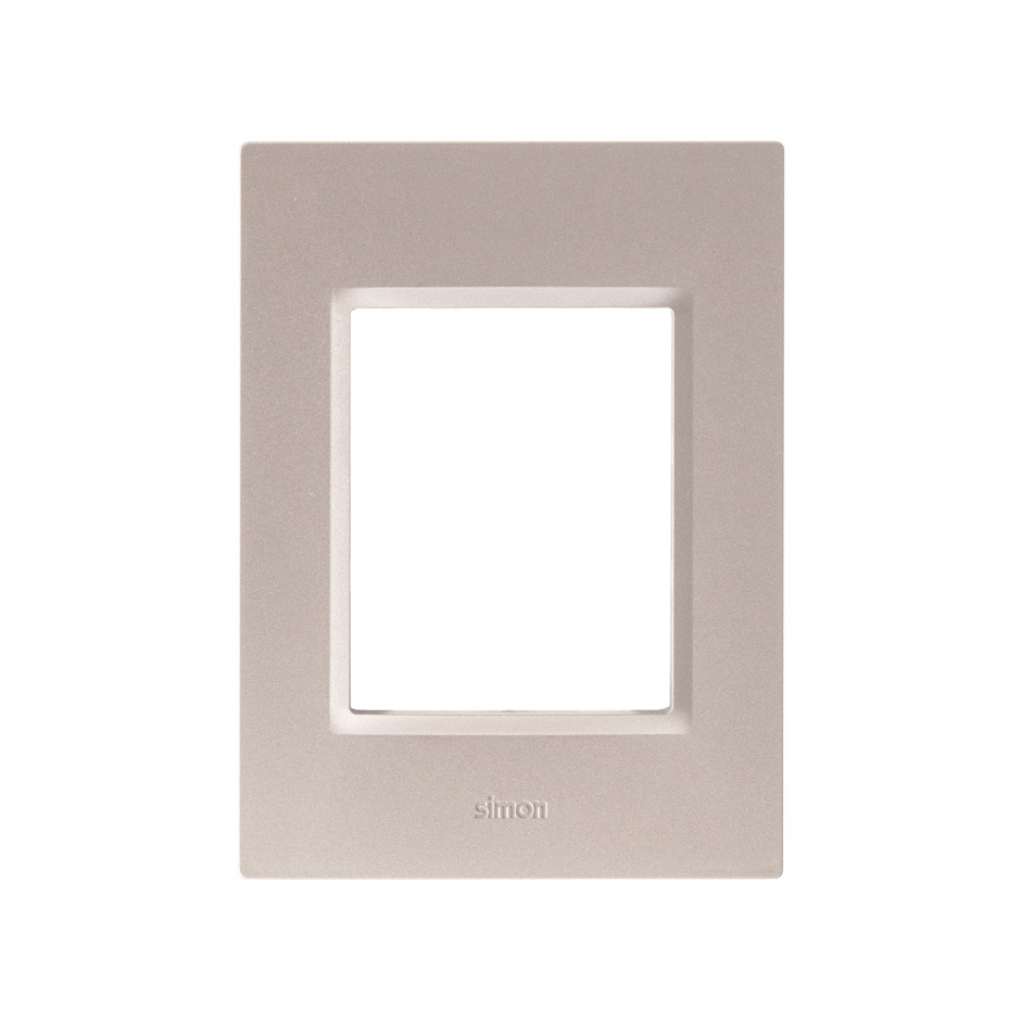 Placa de 3 módulos color cava con chasis Simon 82 Prisma | SIMON