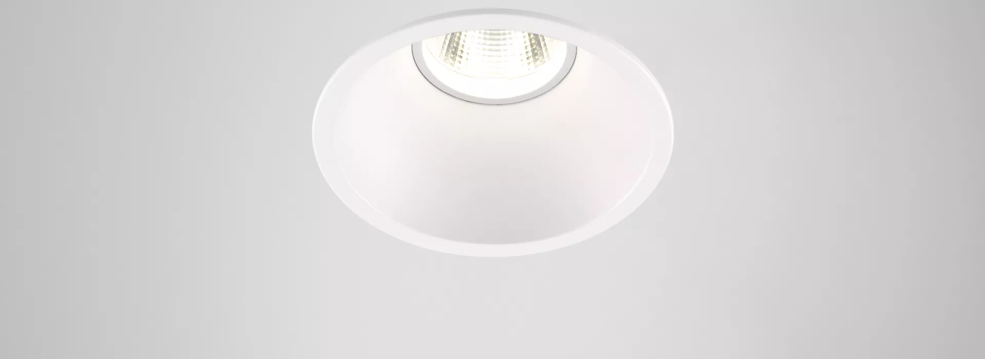 Simon Downlight 704 | SIMON
